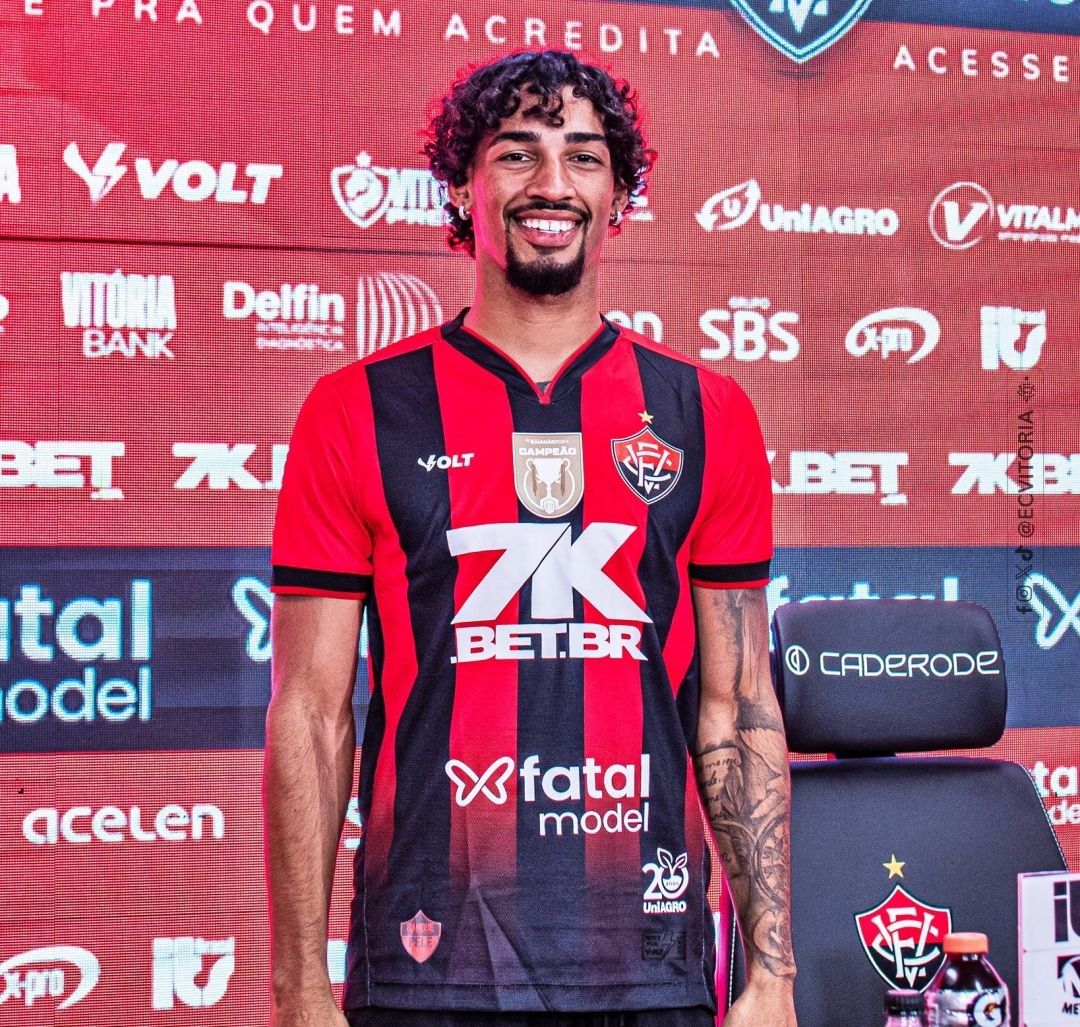 Vitória apresenta Fabrício Santos após quatro anos na Espanha - Folha ...