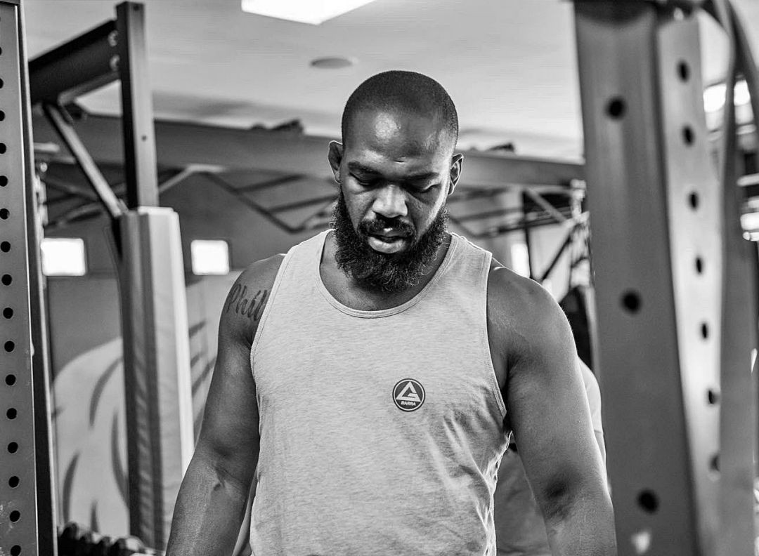 Jon Jones se despede e deixa marca difícil de exaltar - Folha do Estado ...